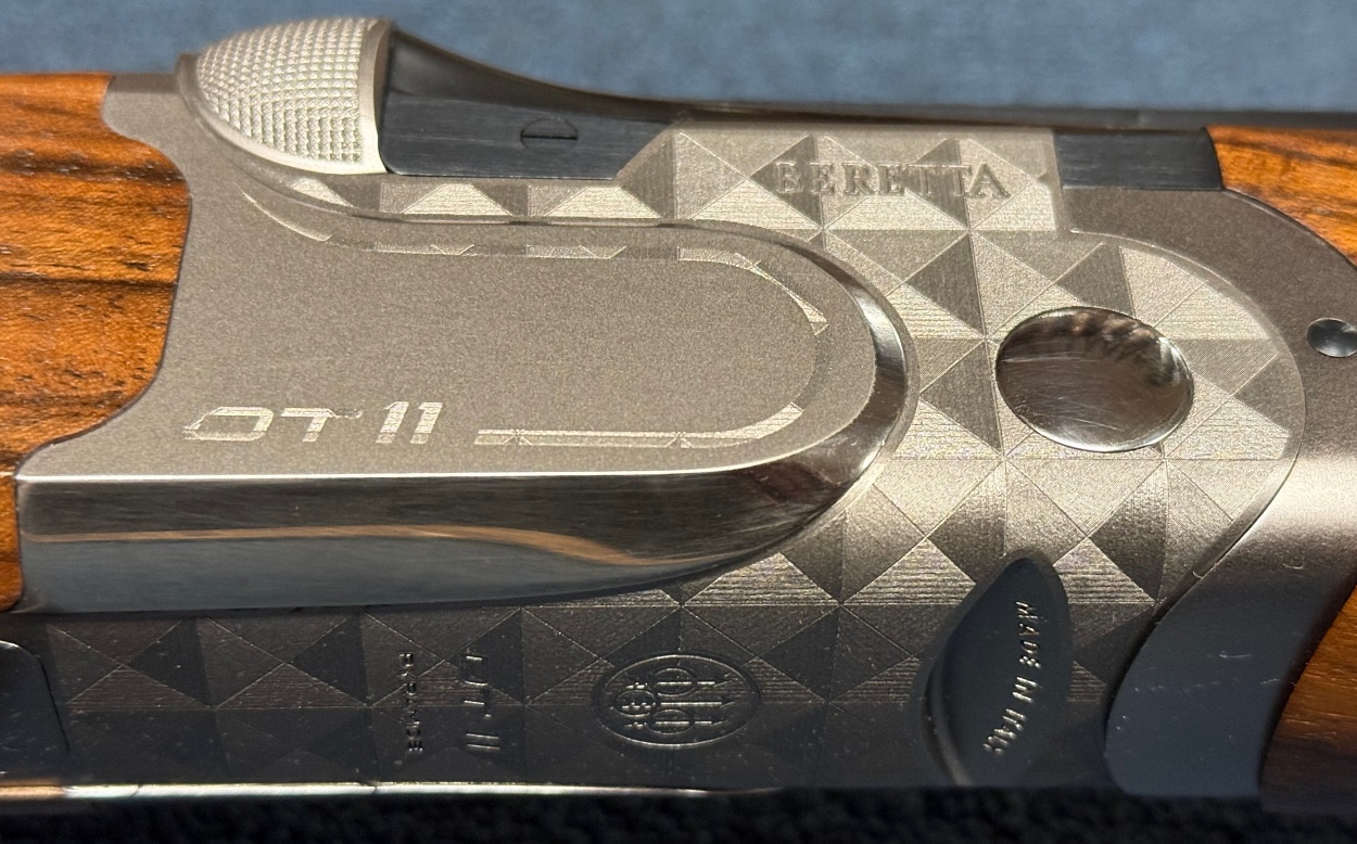 DT-11 Pyramide Sporting 12 ga 32" W/B-fast comb | New Beretta Shotguns Online | Inventory | Joel ...